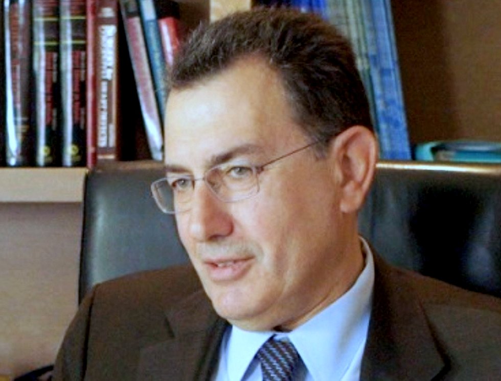 Δρ Γ. Σαρρής: "Ανενόχλητος συνεχίζει να χειρουργεί γιατρός, που ...